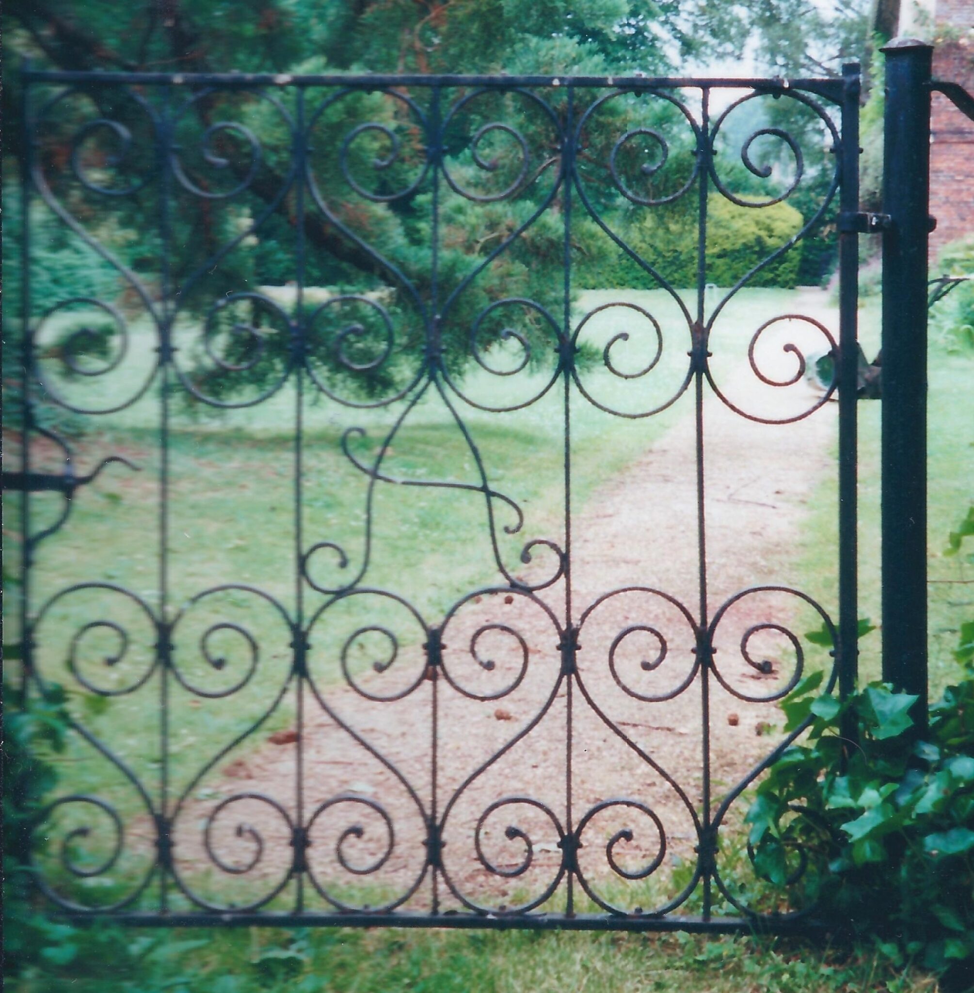 Iris & Terence Armstrong | People | Harston History